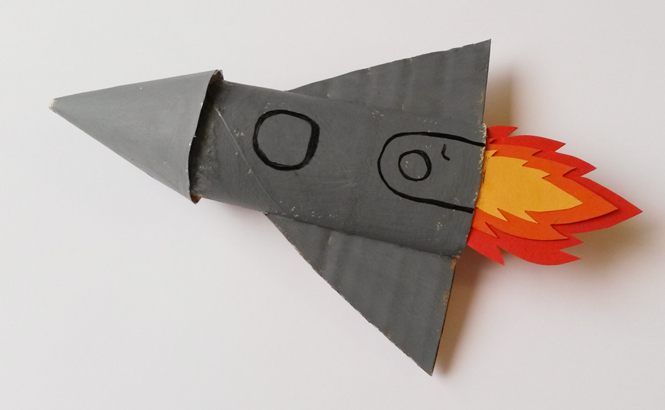 Une fusée en carton | MOMES