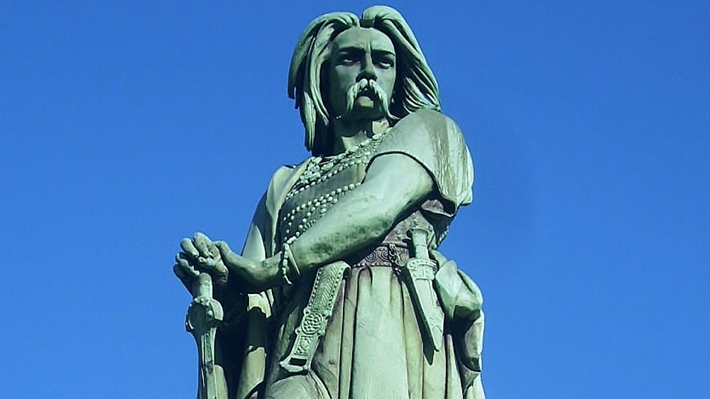 Qui était Vercingétorix, le célèbre chef gaulois qui s'opposa à César ...