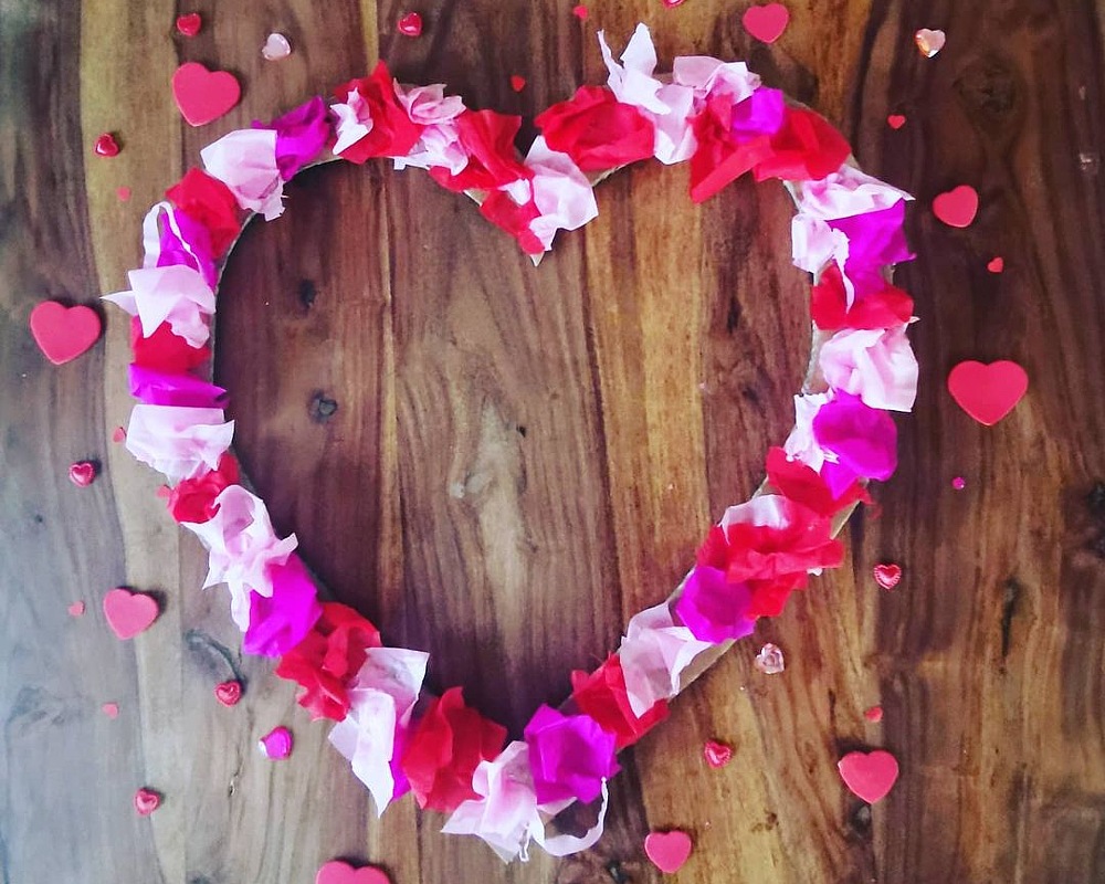 17 bricolages et créations en papier crépon pour enfants | MOMES